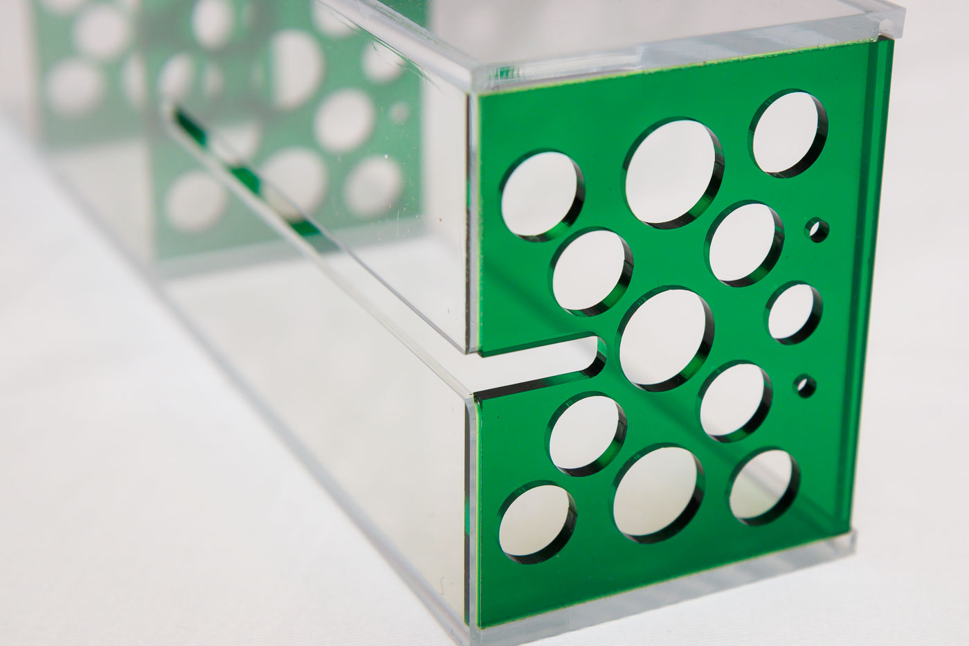 Spec-Tanks - dedicated to the nano aquarist